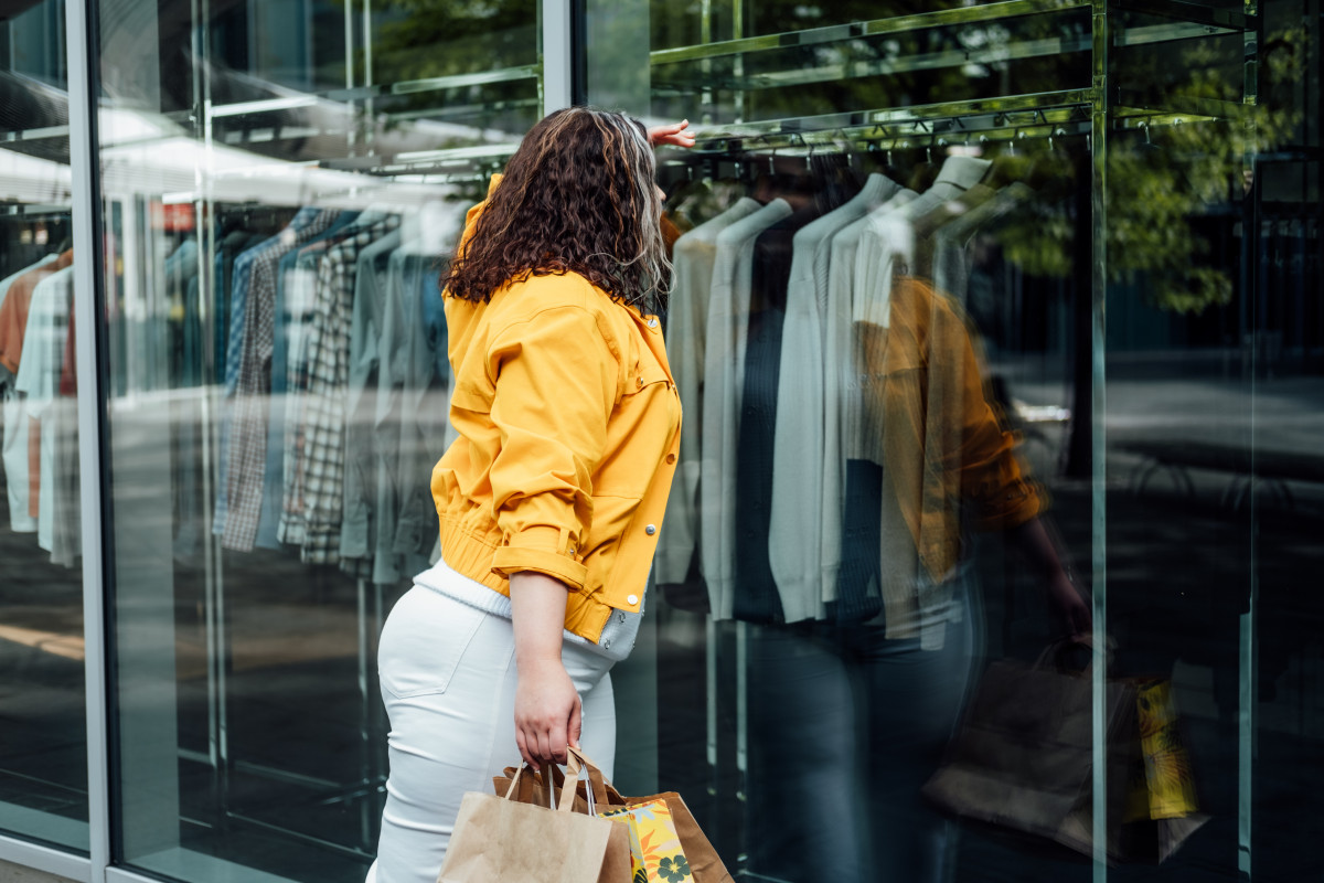 La Garde-Robe Capsule : La Clé d'un Style Minimaliste et Durable