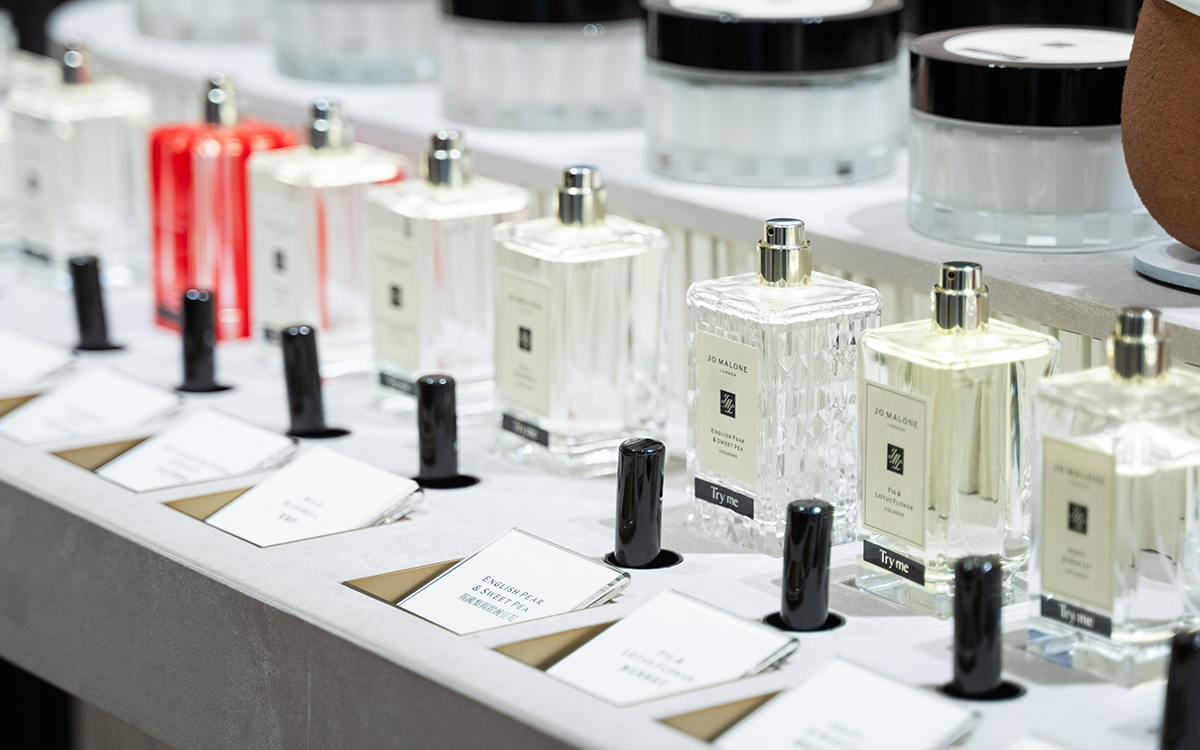 Jo Malone London bouscule les codes avec son parfum Raspberry Ripple ...